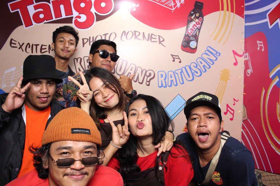 Photobooth Tango Jazz Up Your Excitement — Photobooth.ID